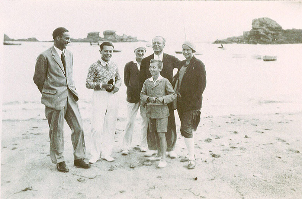 Documents about the Czech artist T.F. Simon